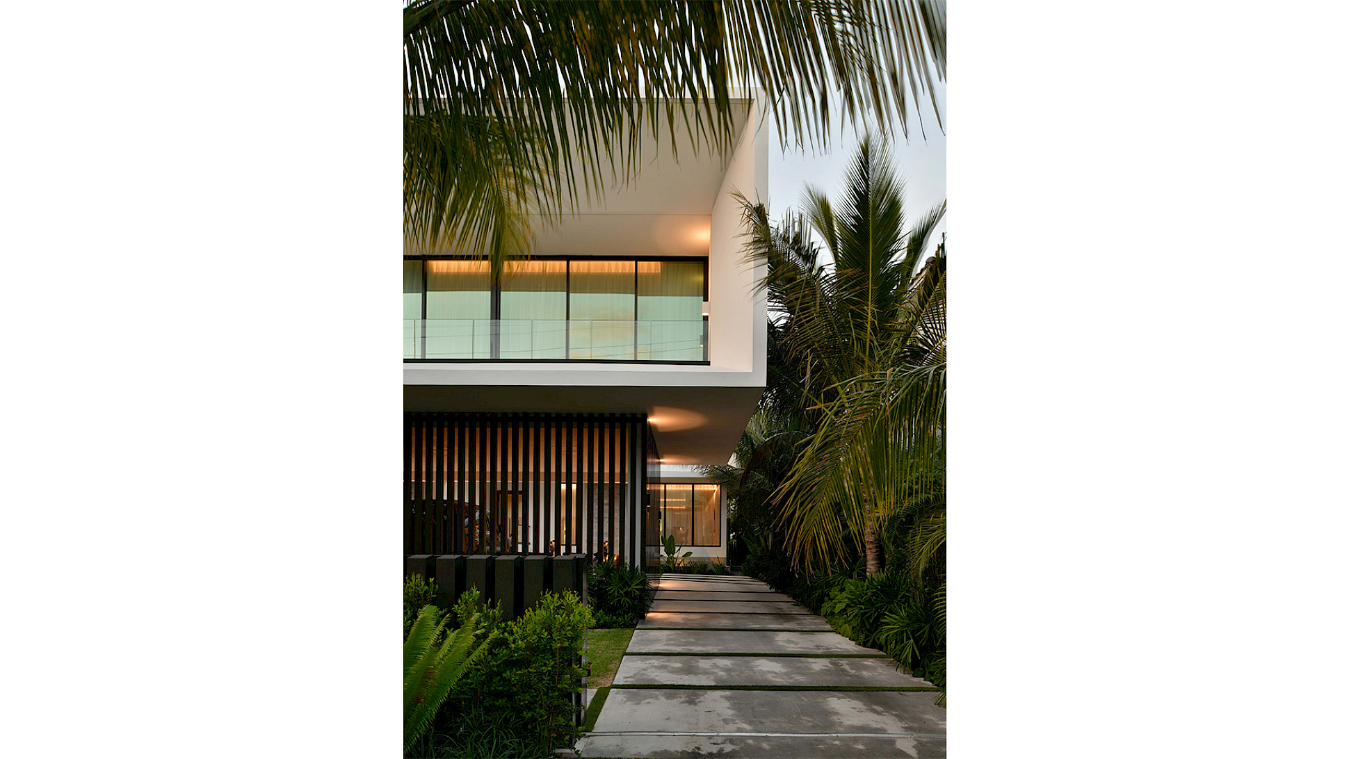 Hibiscus Private Residence · Apure Lighting